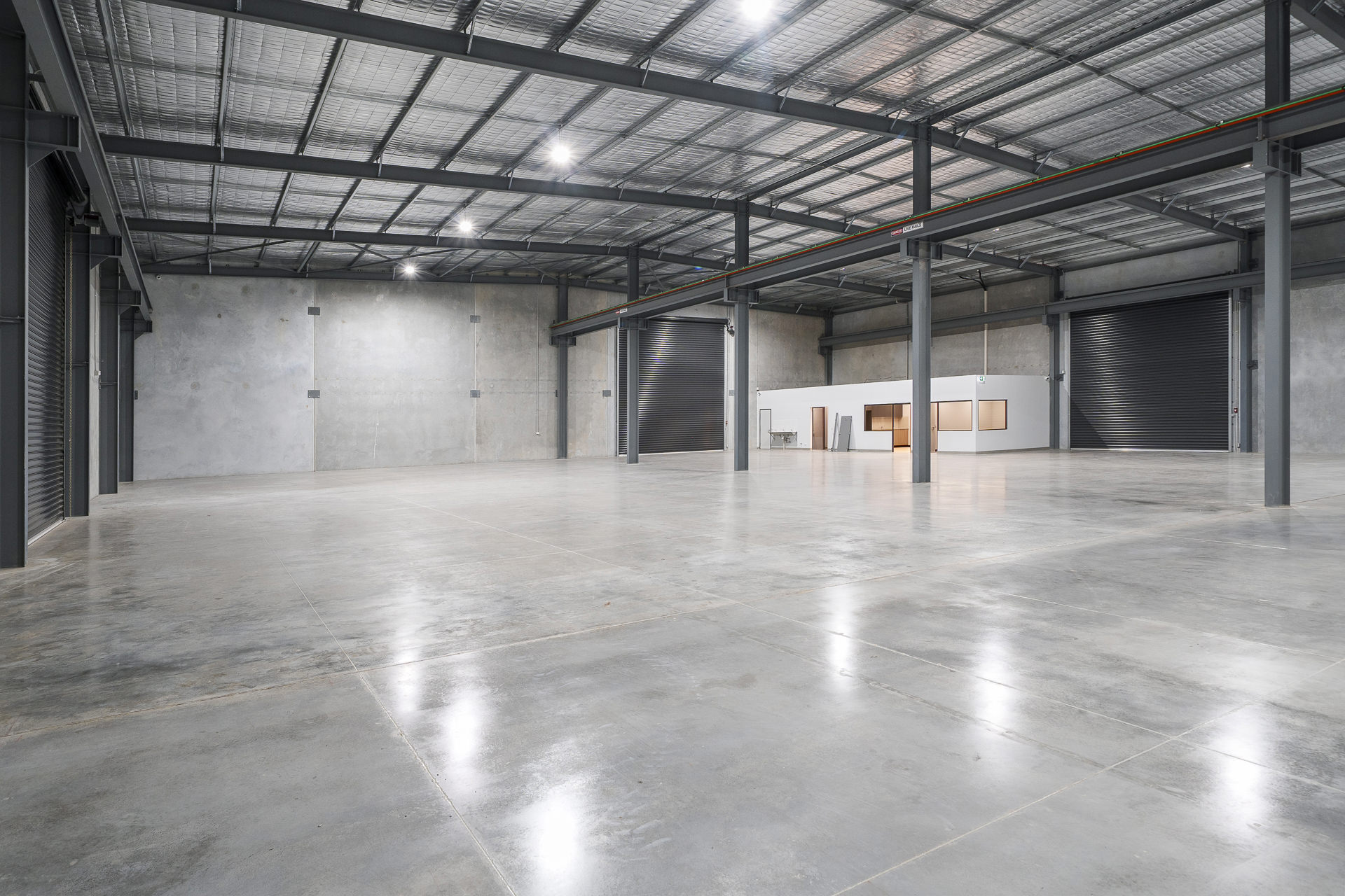5,200sqm Warehouse, Workshop, Showroom And Office - 10 Railway Parade ...